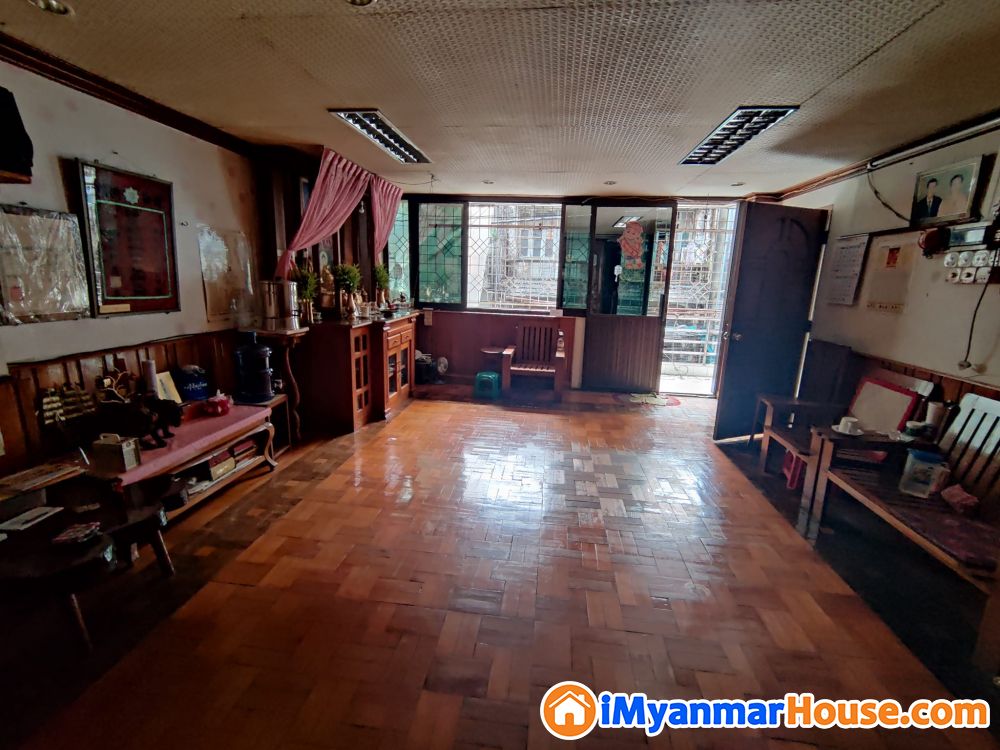 လမ်းမတော်မြို့နယ် #junction Mawtin အနီး အကျယ် -(25x50) ပထမထပ် တိုက်ခန်း ...